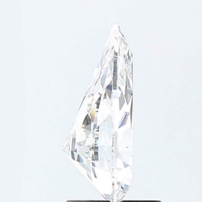 2.00ct Pear Shape Diamond F, SI1 Clarity: Masterpiece of Beauty